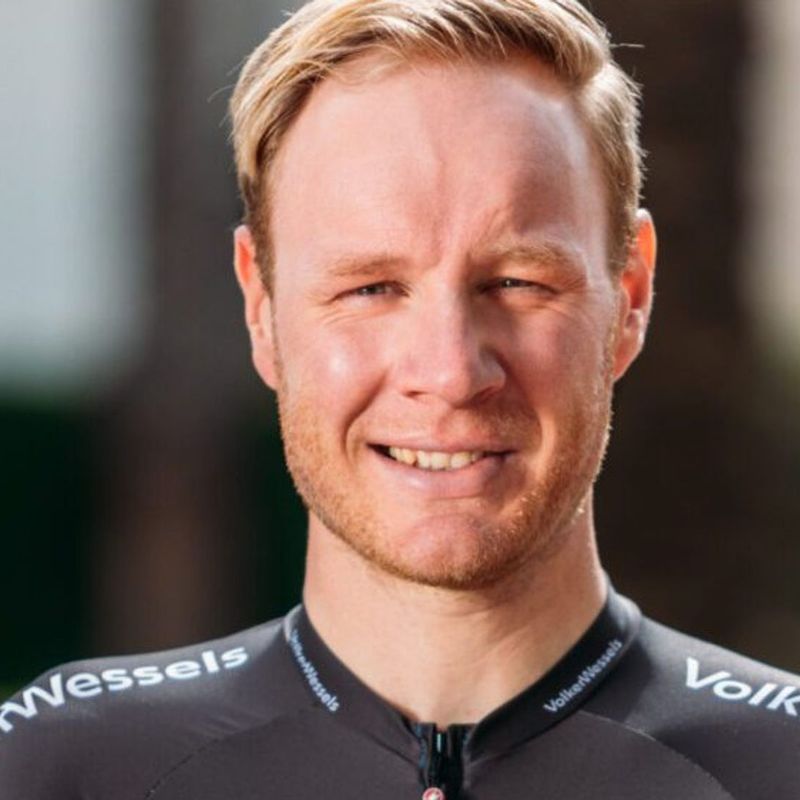 Wielrenner Tijmen Eising maakt transfer naar BEAT cycling - RTV Drenthe