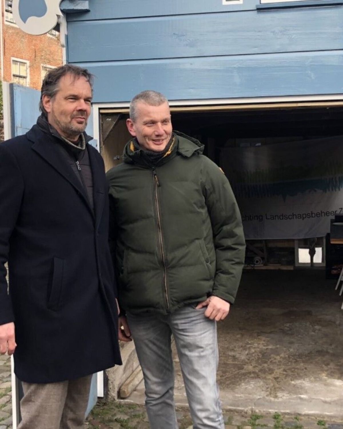 Eeuwenoud blauw schuurtje opgeknapt: 'Als je er geen moeite voor doet ...