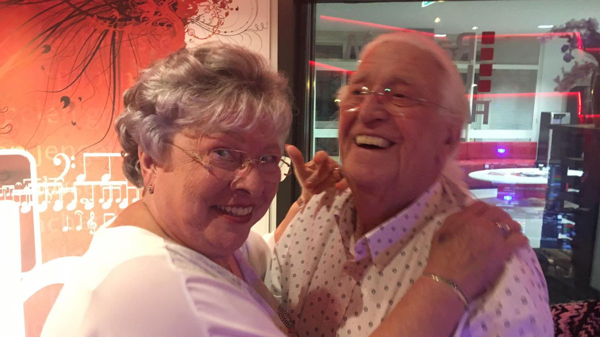 Emotioneel afscheid van Utrechtse zanger Peter van Meel - RTV Utrecht