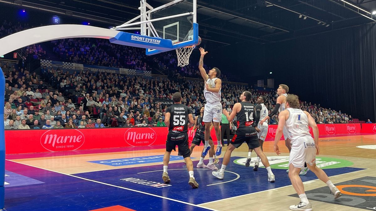 Donar laat Martiniplaza opnieuw schudden met galavoorstelling tegen ...