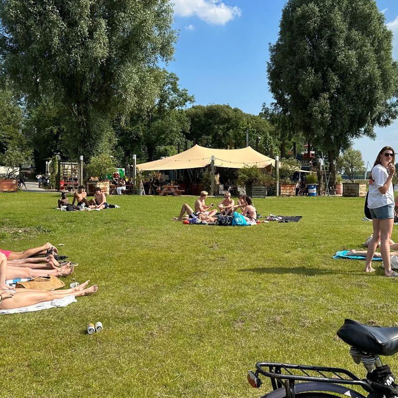 25 graden in De Bilt: eerste zomerse dag van het jaar valt vroeg - RTV ...