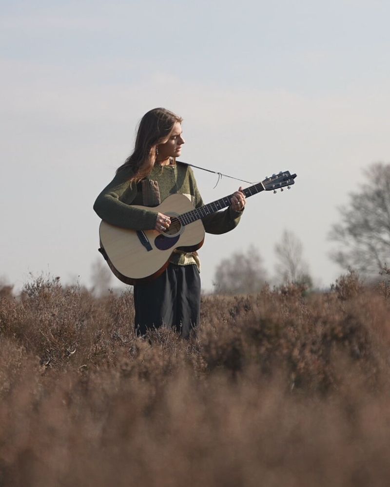 Yrsa Joosten brengt muzikale ode aan verzetsheld: 'Je bent hier nog, als ik door de heide loop ...