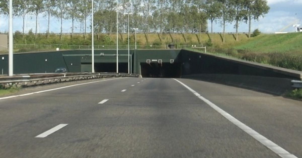 Vlaketunnel opnieuw dicht voor verkeer: 'Vermoedelijk middernacht weer open' - Omroep Zeeland