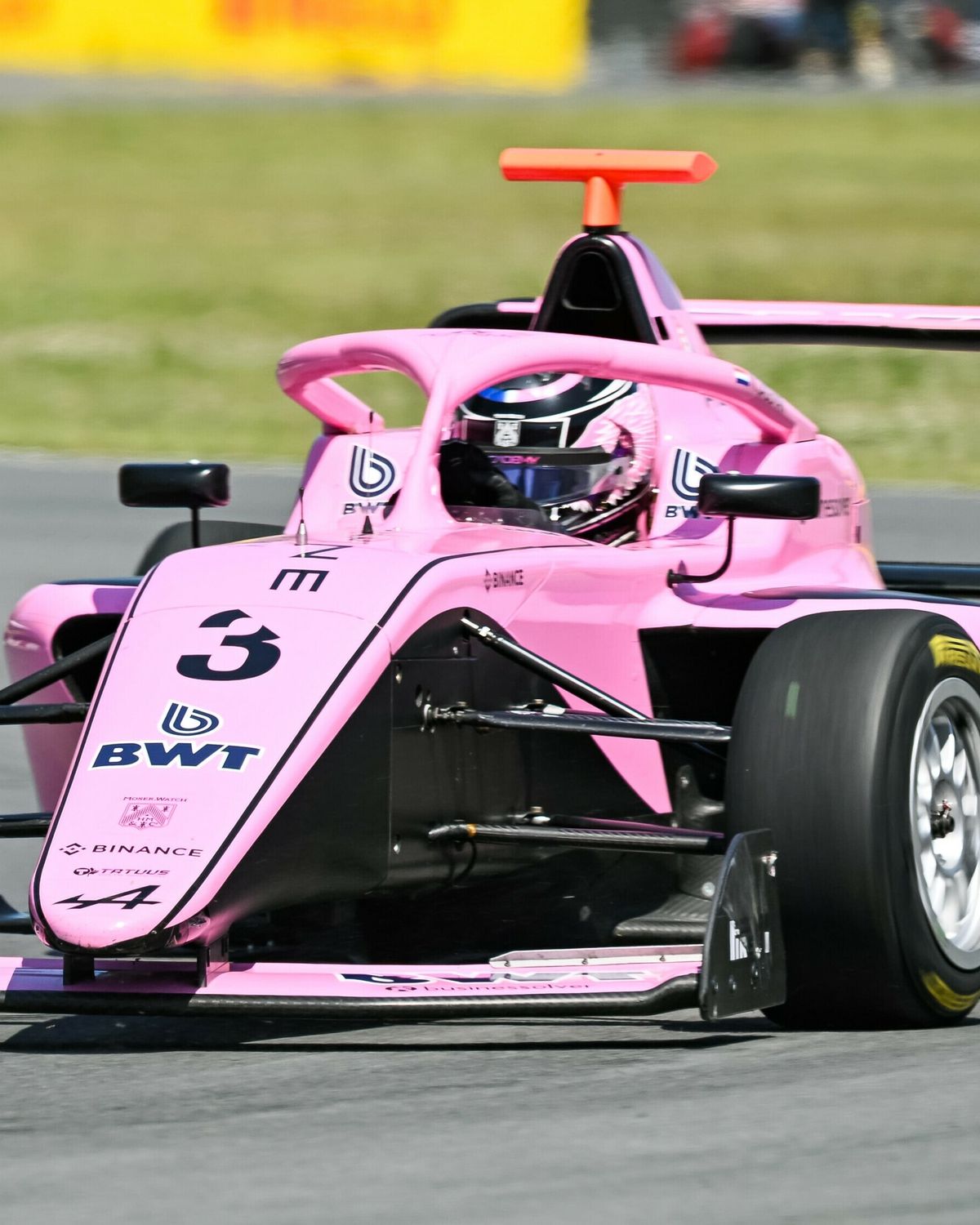 Nina Gademan maakt in Zandvoort uitstapje naar andere raceklasse ...