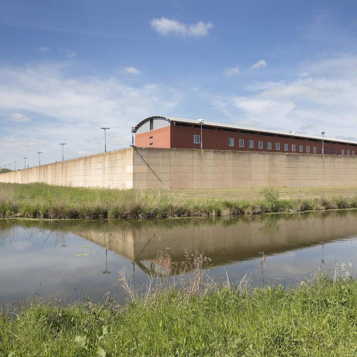 Vrouw verdacht van doden eigen kind overleden in gevangenis Zwolle - Oost