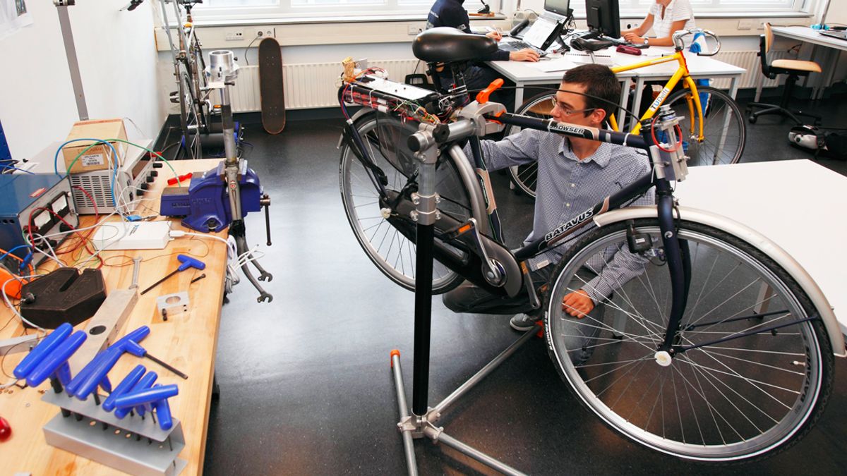 Nooit meer vallen met de fiets door uitvinding TU Delft - Omroep West