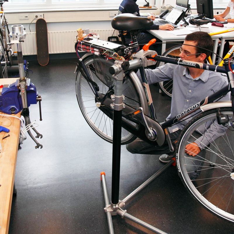 Nooit meer vallen met de fiets door uitvinding TU Delft - Omroep West