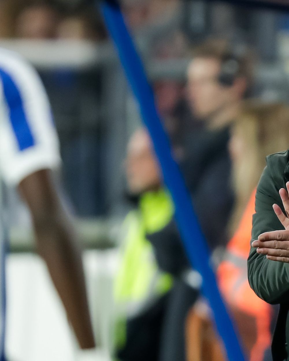 Winne fan Ajax slagge net, mar Hearrenfean "niet van stoep geveegd met ...