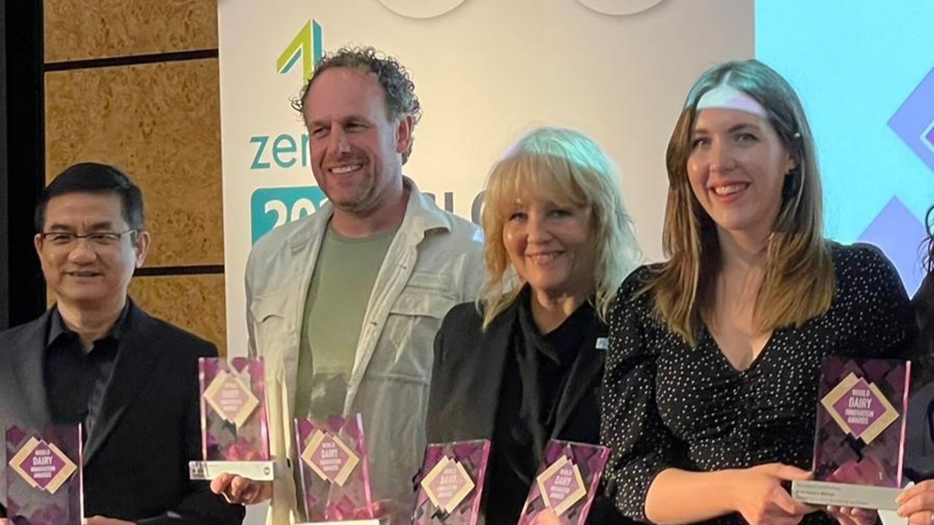 Boer Matthijs wint wereldprijzen in Londen: 'Stond ik daar tussen de ...