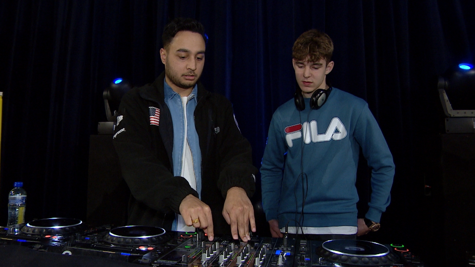 'Bekend worden als DJ is vooral jezelf promoten' - Omroep Zeeland