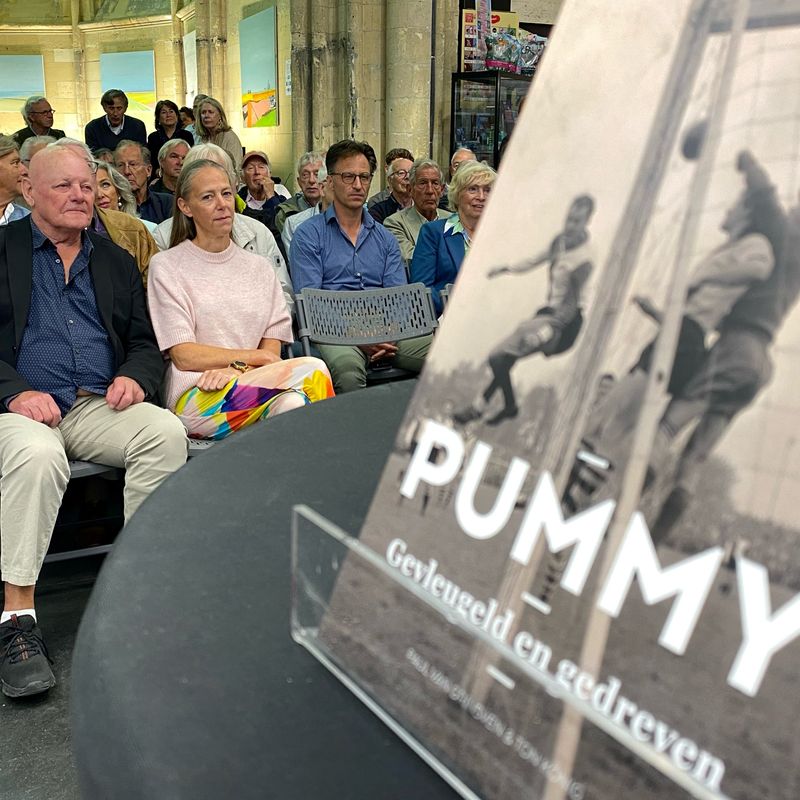 Oud-voetballer 'Pummy' Bergholtz geniet van alle aandacht: 'Ik ben nog ...