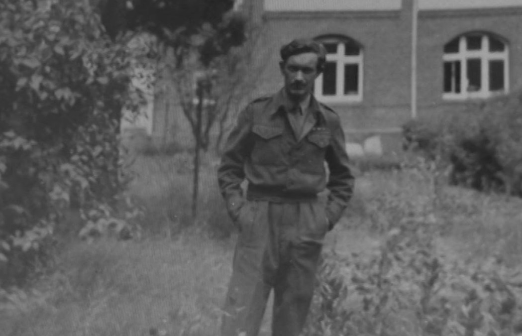 Dagboeken major Tony Hibbert te zien in Oosterbeek - Omroep Gelderland