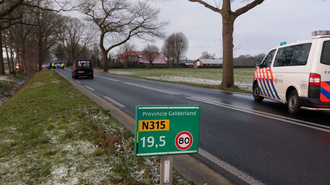 Twee doden bij ongeluk N315; gladheid waarschijnlijk oorzaak - Omroep ...