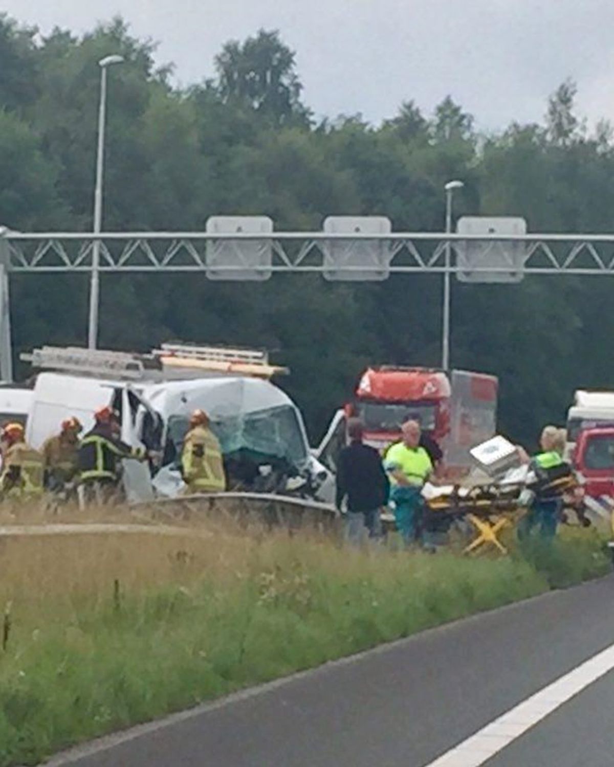 Zwaar ongeluk op A1: snelweg bij Hengelo helemaal dicht - Oost