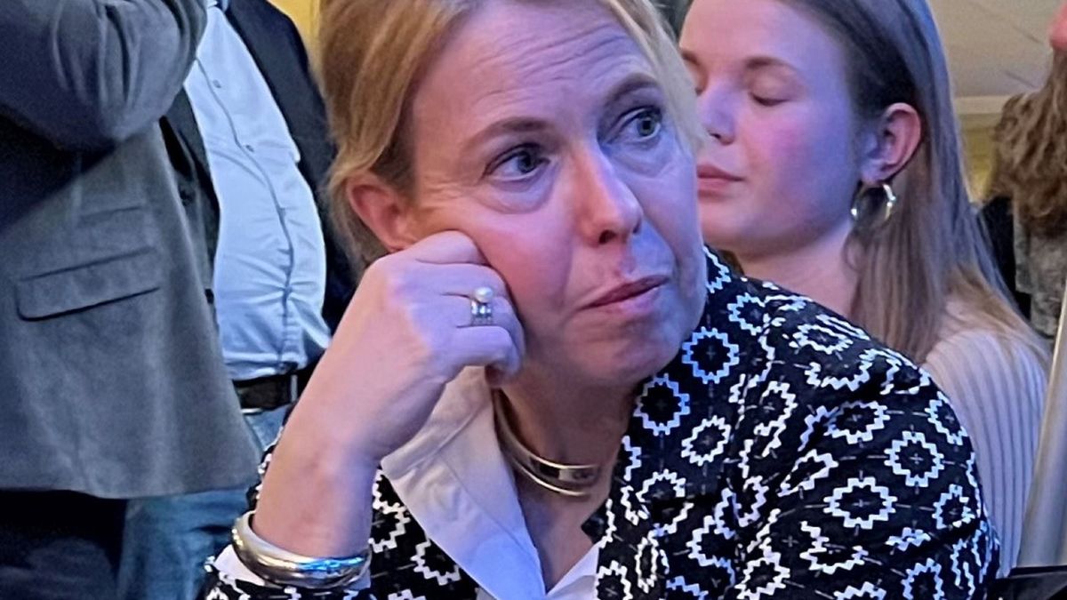 VVD-lijsttrekker Fokkens roept kabinet op: "Ik zou er consequenties aan ...