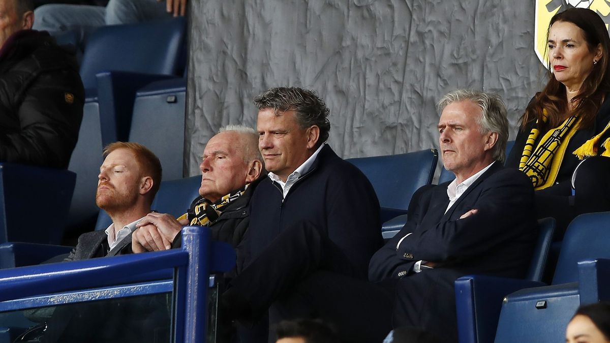 KNVB verdrijft Peter van Bussel van toneel bij Vitesse - Omroep Gelderland