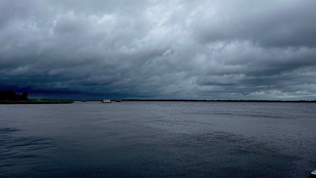 In beeld: Storm Poly houdt huis in Drenthe - RTV Drenthe