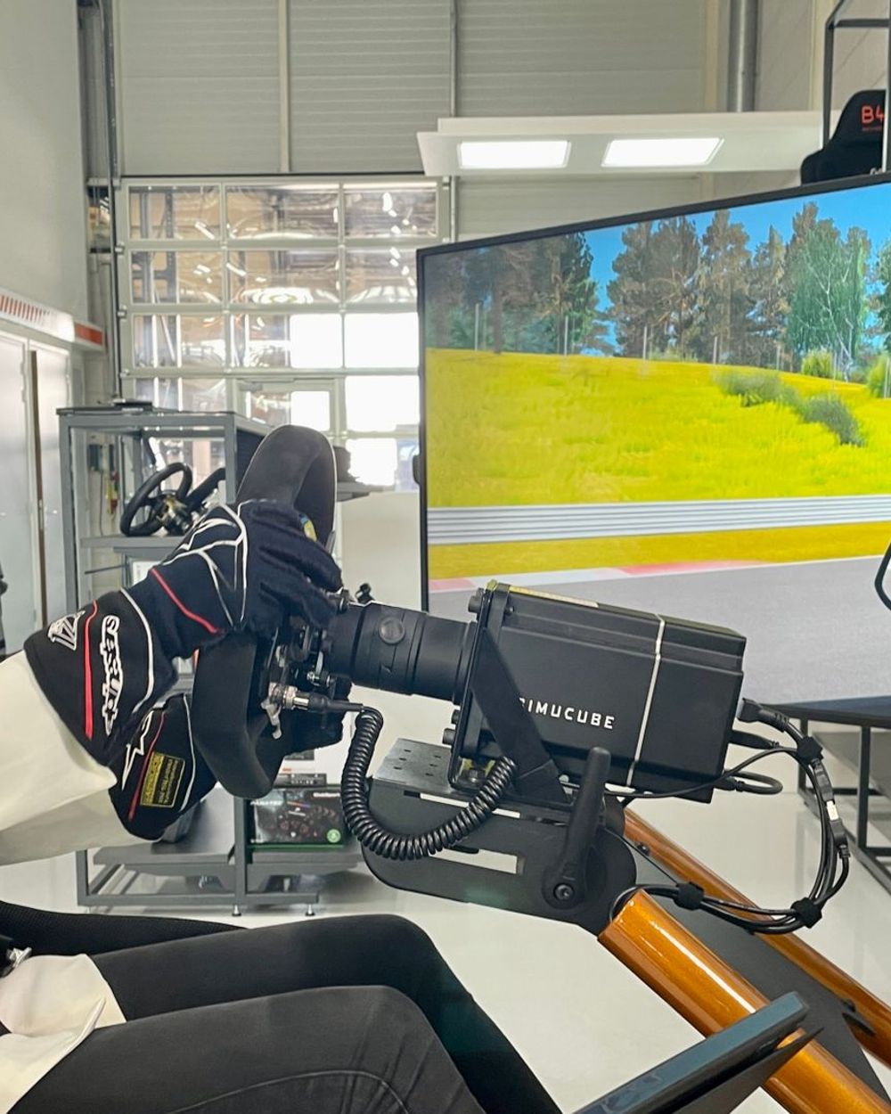 Rijdt Nina Pothof volgend seizoen in het voorprogramma van Max ...