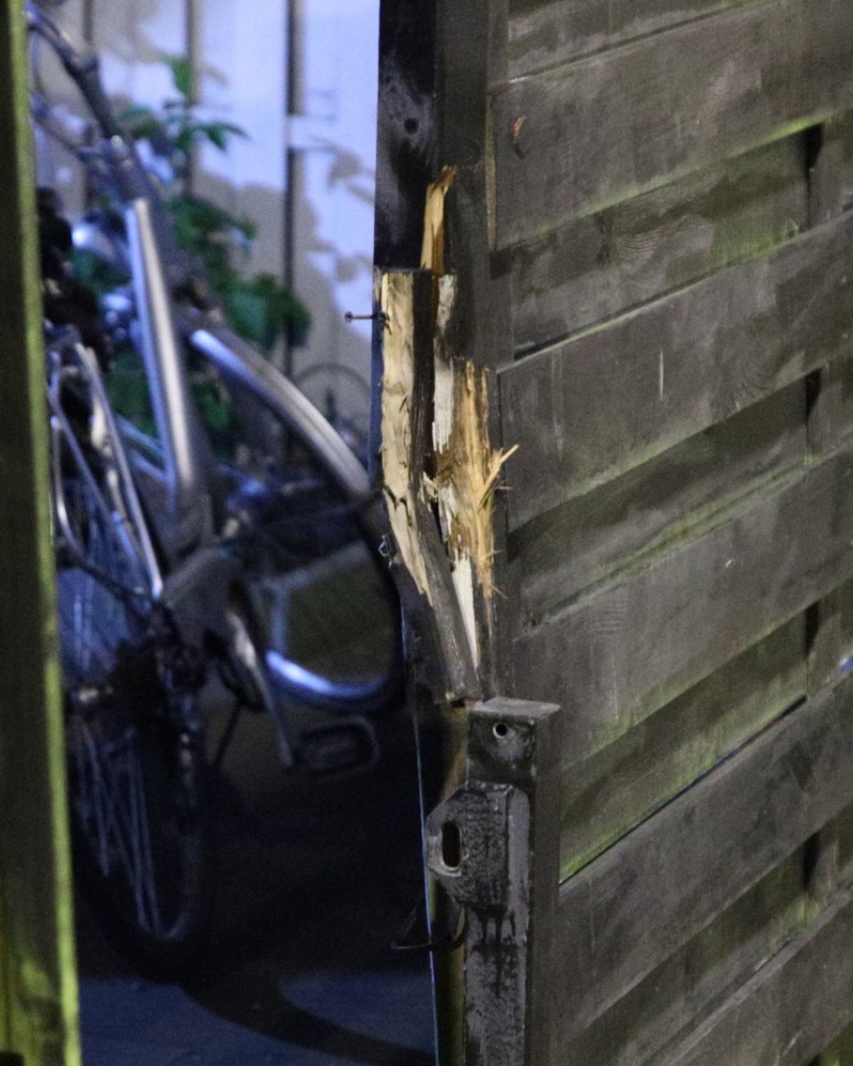 Huis al vijf keer doelwit van explosie - Team West - Omroep West