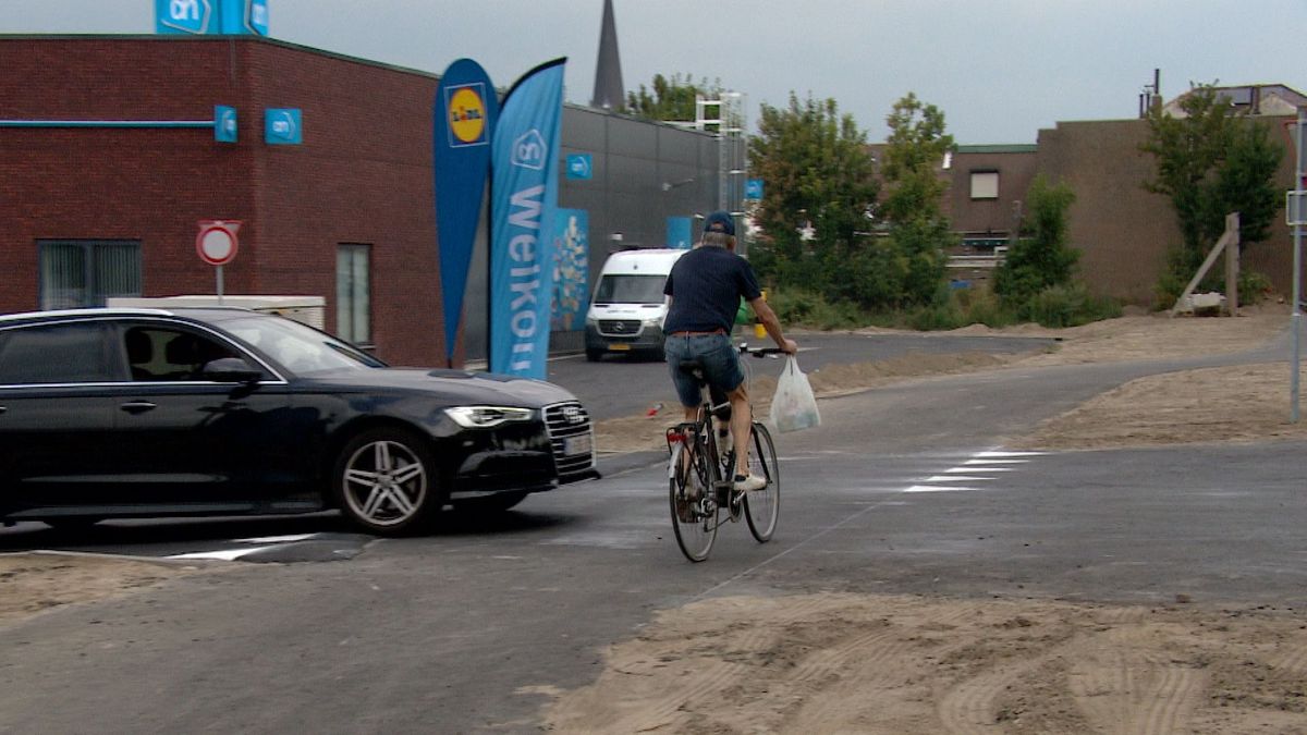 Nieuw kruispunt is volgens Sassenaren te gevaarlijk: 'Hier gaan slachtoffers vallen' - Omroep ...