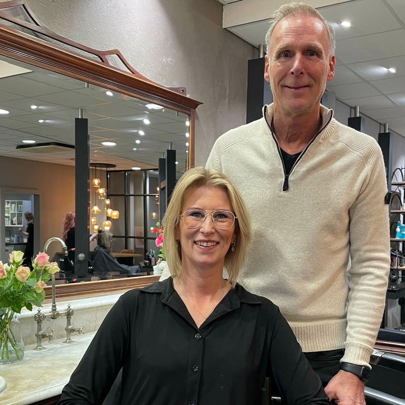 Kapper Arie Klein uit Emmen hangt schaar aan de wilgen na 40 jaar: 'Het ...