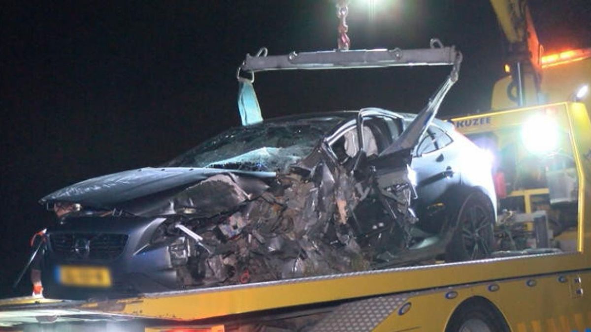 Automobilist raakt macht over stuur kwijt - Omroep Zeeland