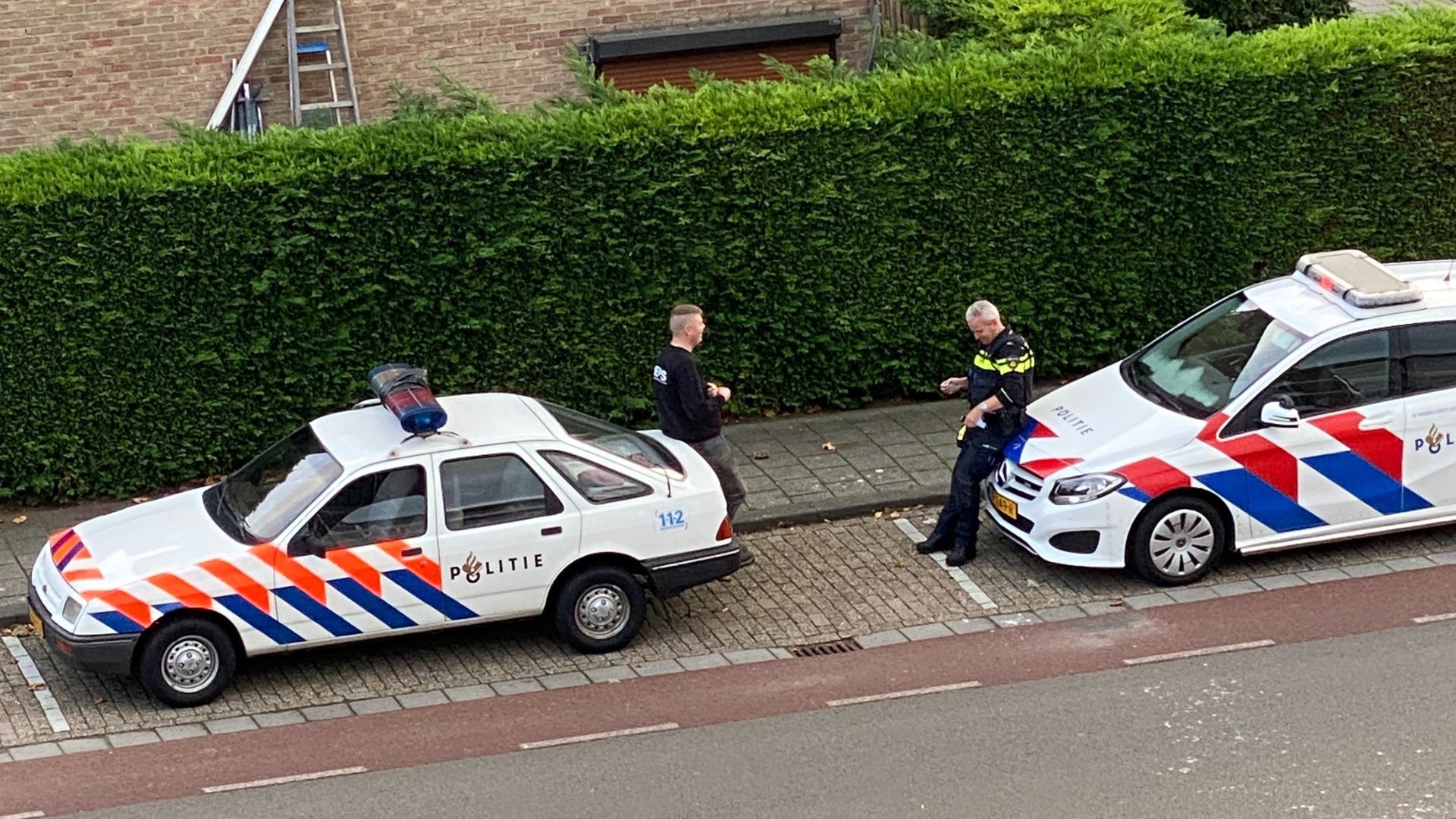 Politiewagen staande gehouden in Terneuzen - Omroep Zeeland