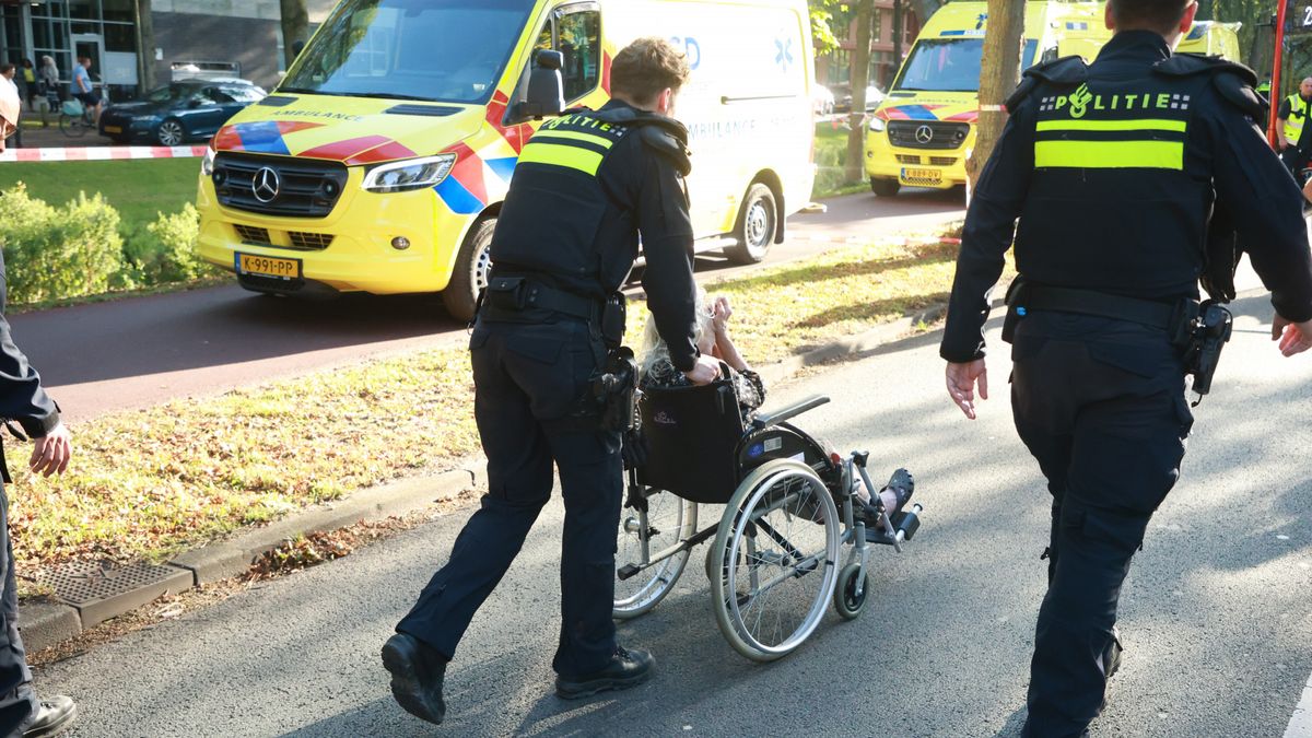 Dode en 12 gewonden bij explosie in portiekflat - Den Haag FM