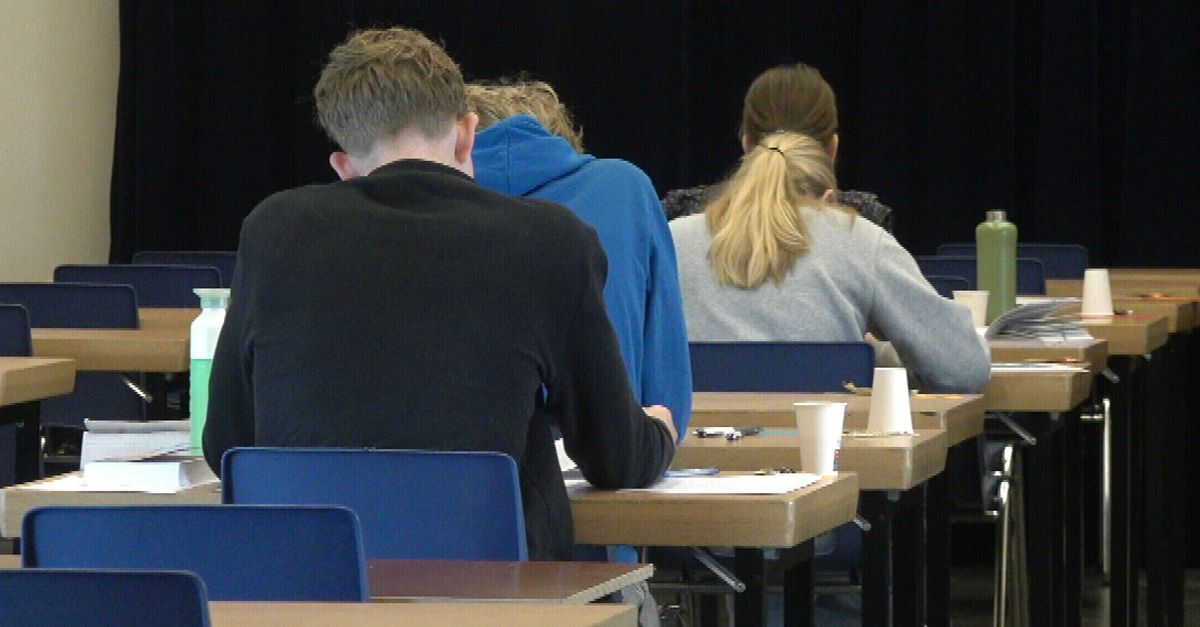 Doel is dat alle skoalbern yn 2030 eksamen Frysk dwaan kinne, mar is ...