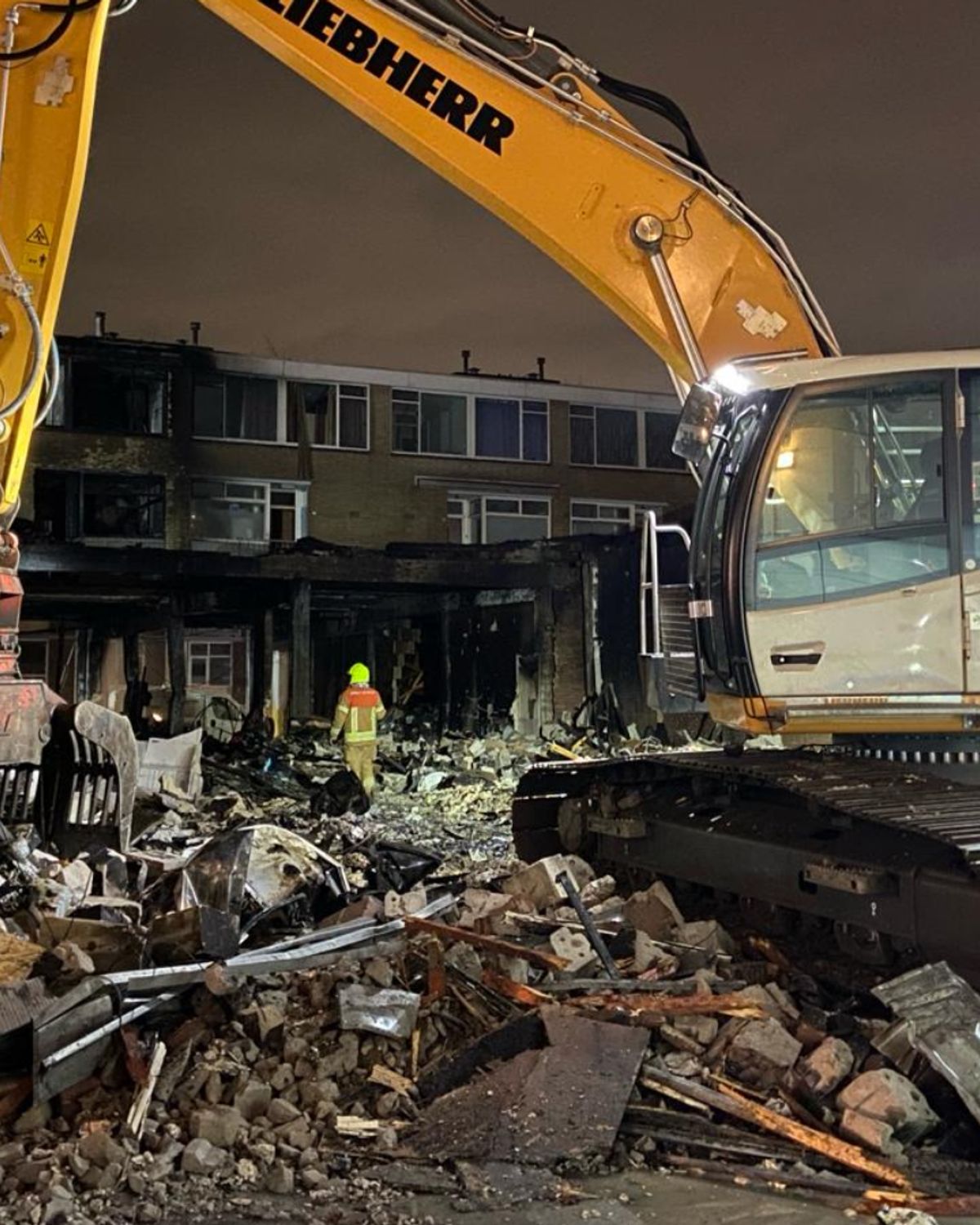 Explosie Rotterdam: buurtbewoner redt gewonde man uit het puin - Rijnmond