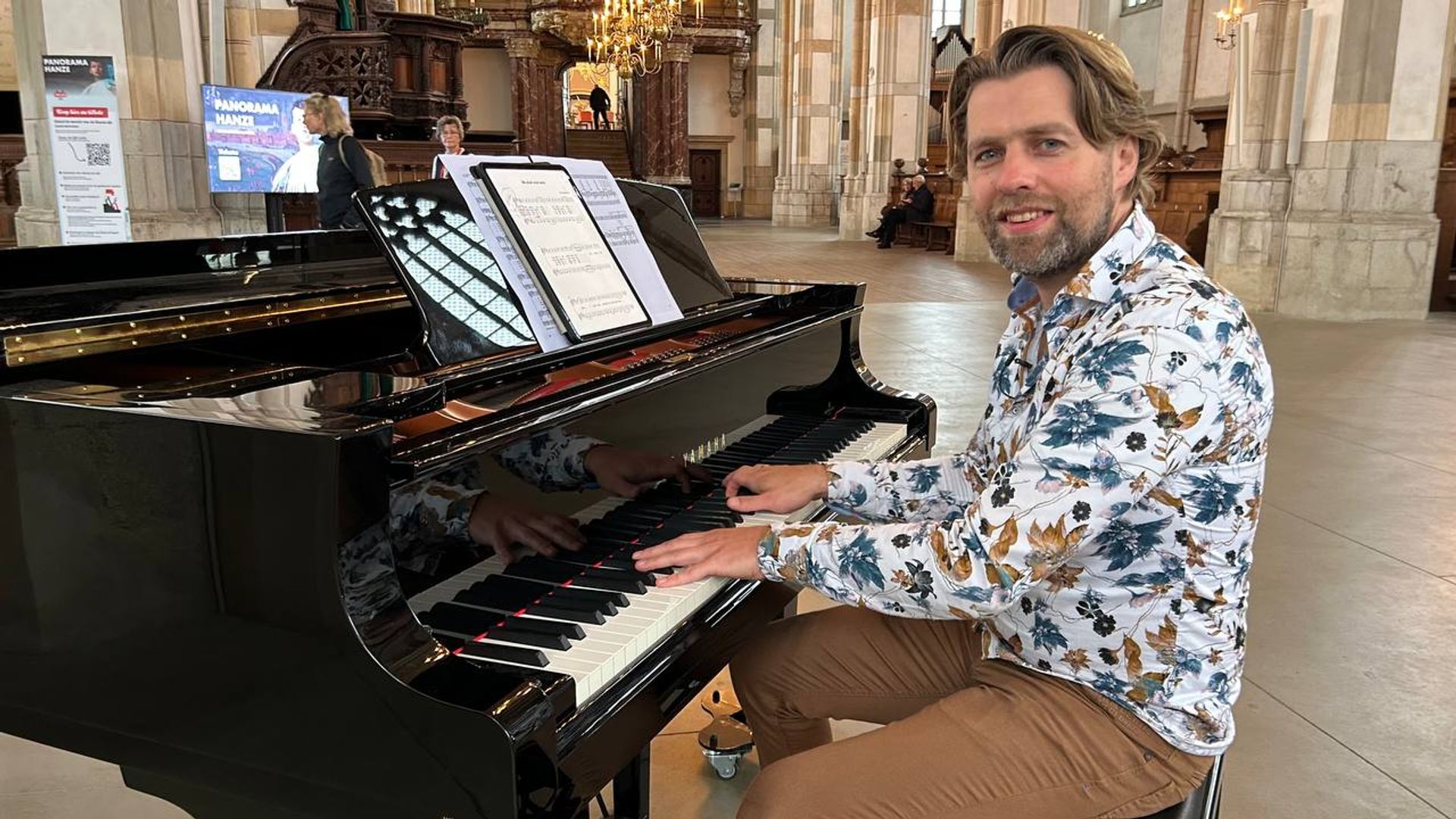 Zingen voor vrede in Zwolle: "Samen zingen verbindt en geeft hoop" - Oost