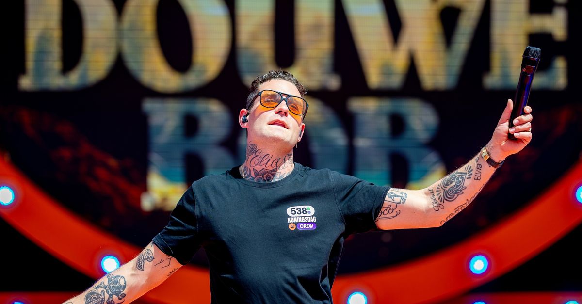 Douwe Bob doet openingsceremonie TT - RTV Drenthe