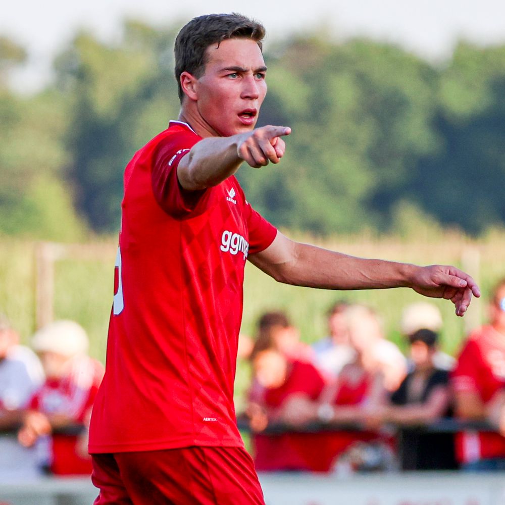 Met het vertrouwen van Sparta vecht Carel Eiting opnieuw voor zijn plek bij FC Twente - Oost