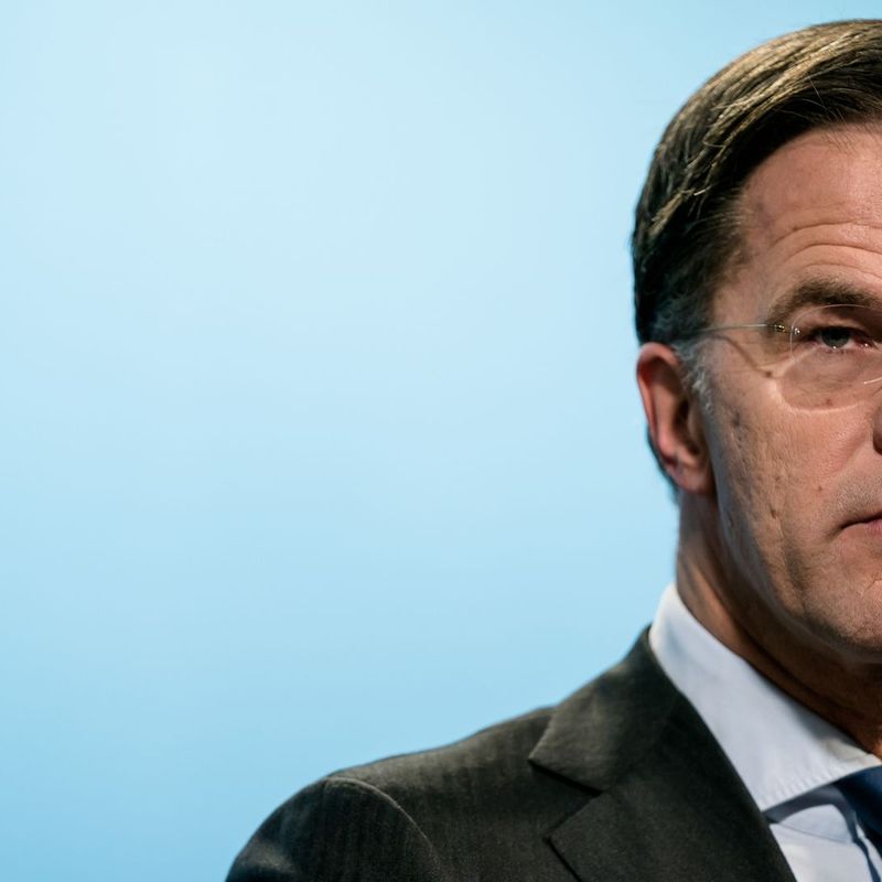 Politici veroordelen doodsbedreigingen richting schrijver Pim Lammers ... Politici veroordelen doodsbedreigingen richting schrijver Pim Lammers ...