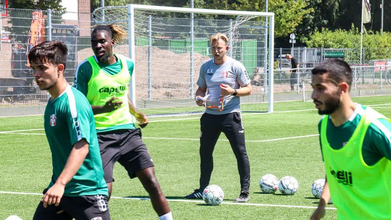 Kuyt van start als trainer FC Dordrecht: 'Overtuigd door rust ...