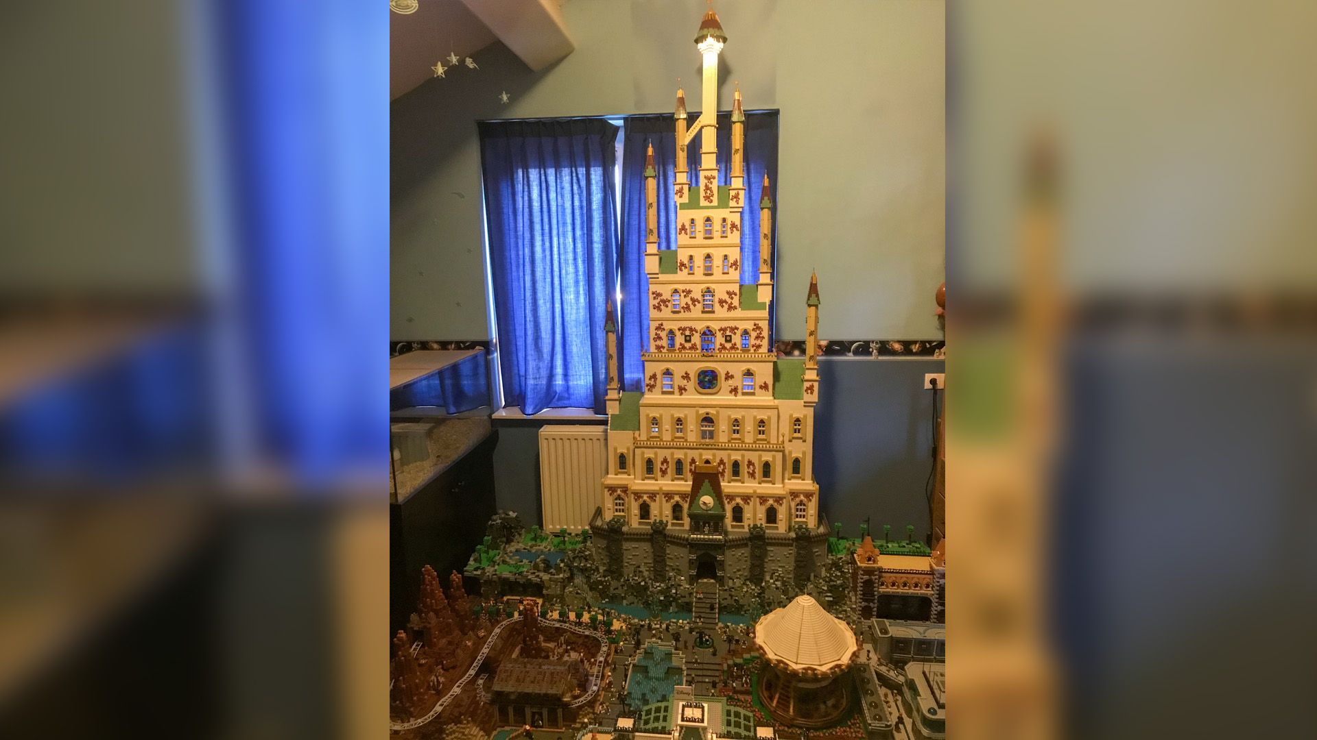 Vader en zoon hadden nieuw huis nodig voor hun miljoenen LEGO-steentjes ...