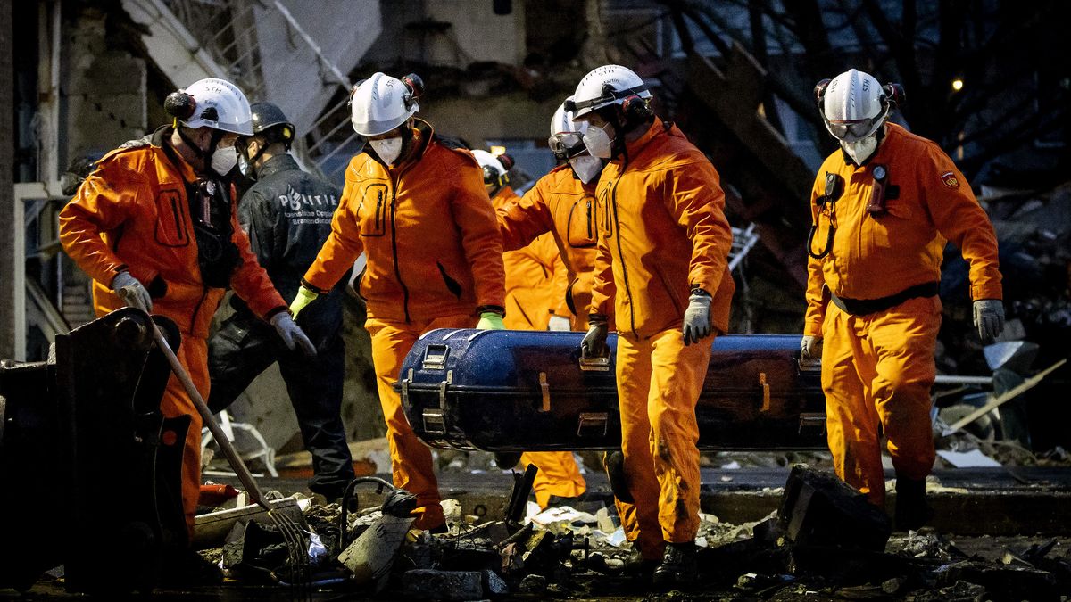 Vierde dode geborgen na explosies ingestorte flat Den Haag, vier ...
