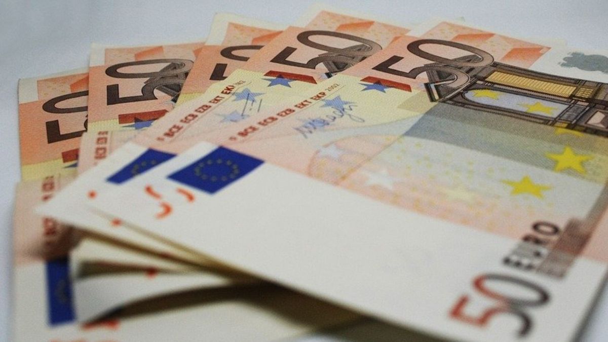 800 euro cadeau: Brummenaren profiteren van fout gemeente - Omroep ...