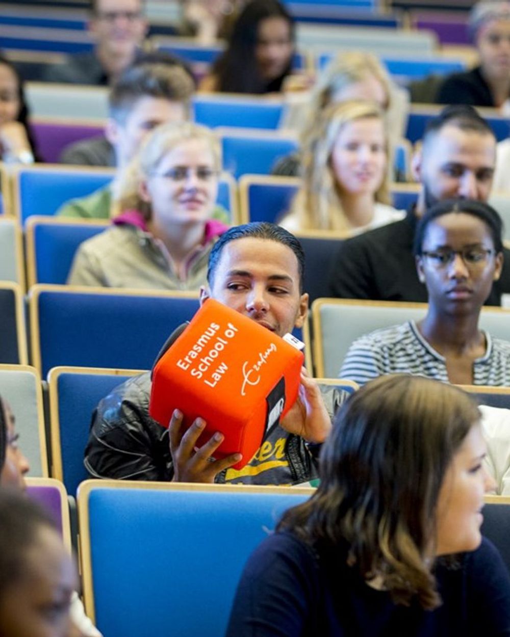 Hogeschool Viaa in Zwolle weer beste middelgrote hogeschool van ...