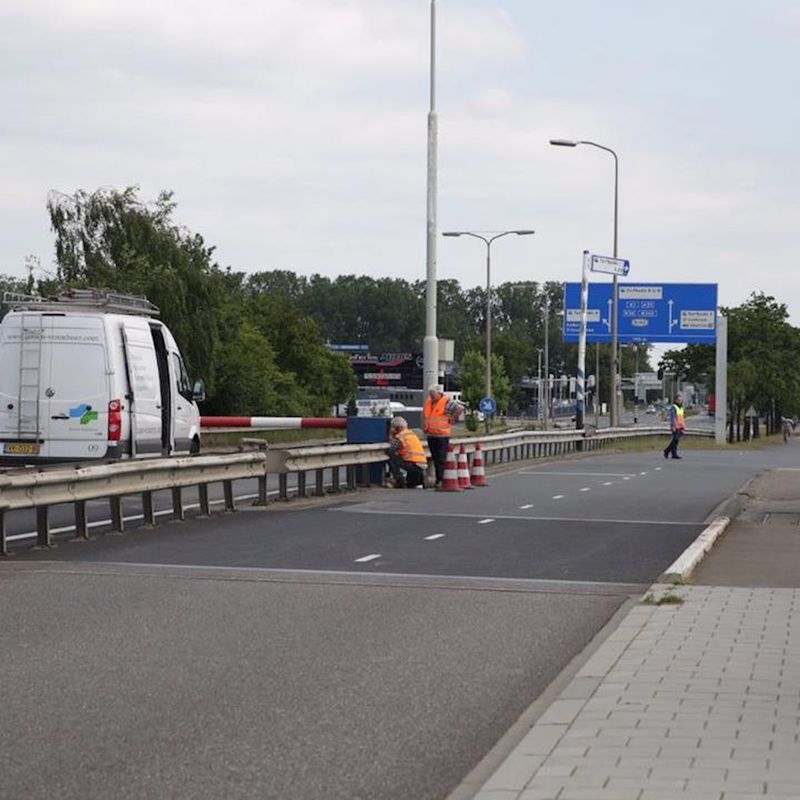 Brug op drukke Schuilenburgsingel in Almelo gaat een maand dicht - Oost