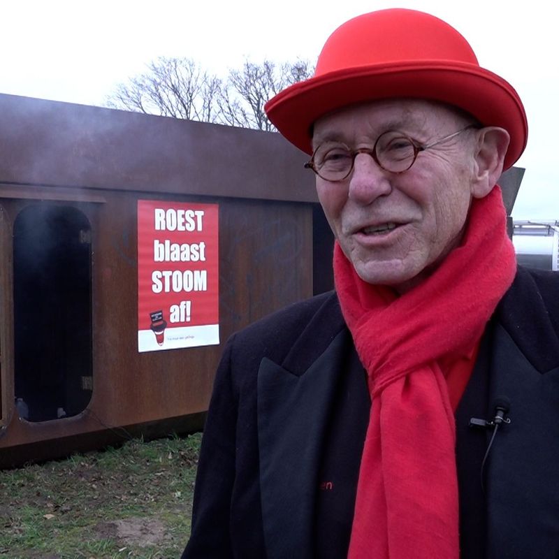 Cor vindt dat er meer gelachen moet worden en haalt het hele jaar ...