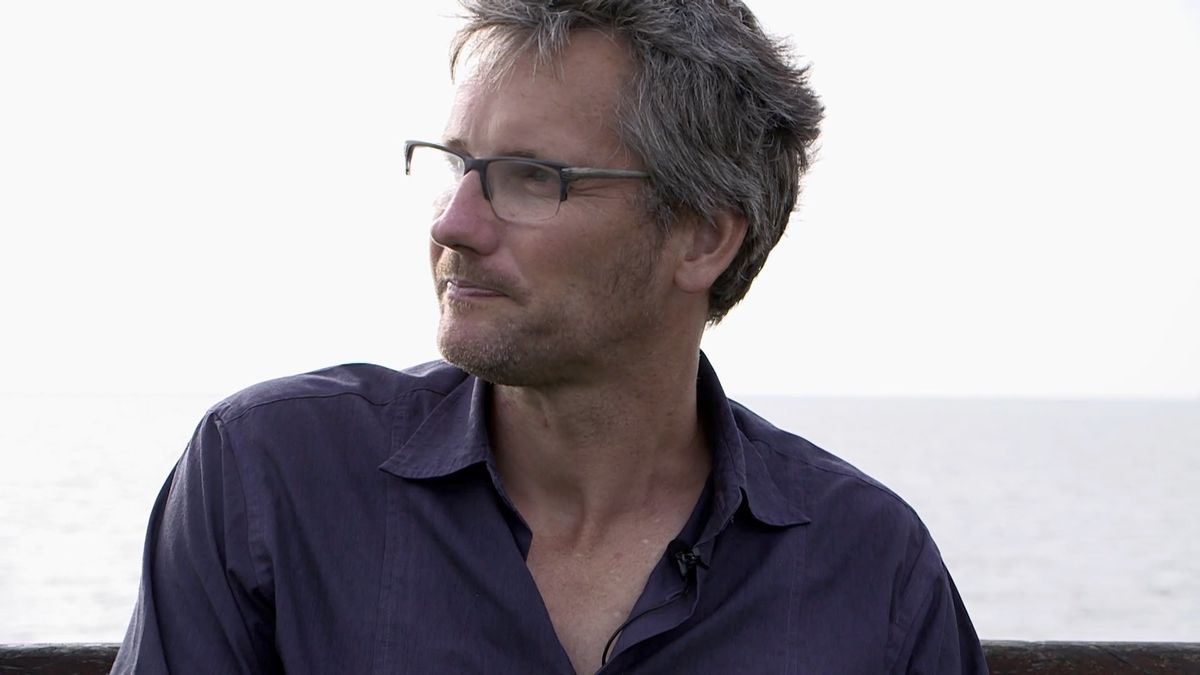 FryslânDOK: 'Fluister wind' met dichter Elmar Kuiper - Omrop Fryslân