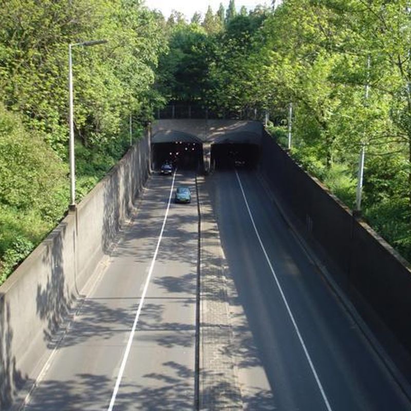 Erasmus MC begint campagne tegen verkeersoverlast door afgesloten Maastunnel - Rijnmond