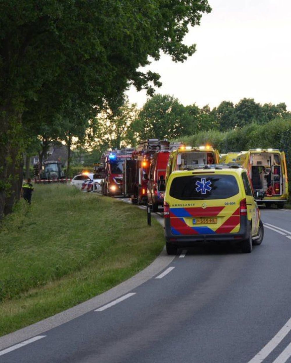 Dode (19) en gewonden bij ernstig auto-ongeluk - Omroep Gelderland