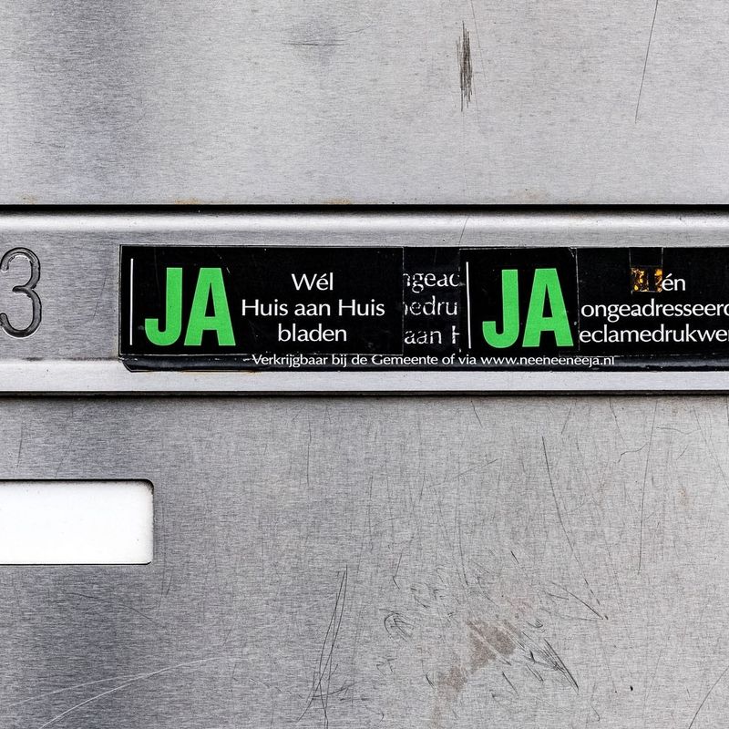 Krijgen Stadjers volgende week nog folders? Nog geen 250 JA/JA-stickers ...