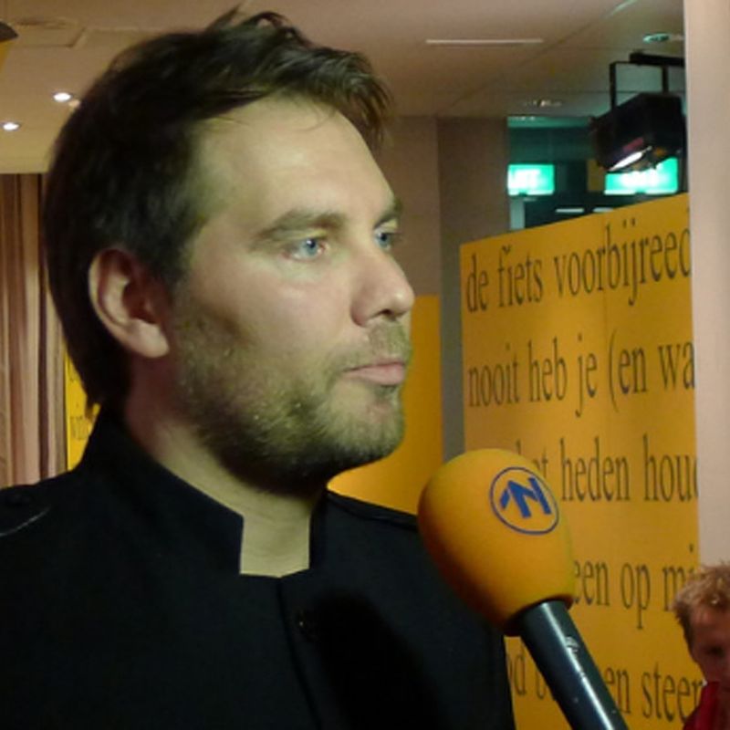 Auke Hulst grijpt naast boekenprijs van 50.000 euro - RTV Noord