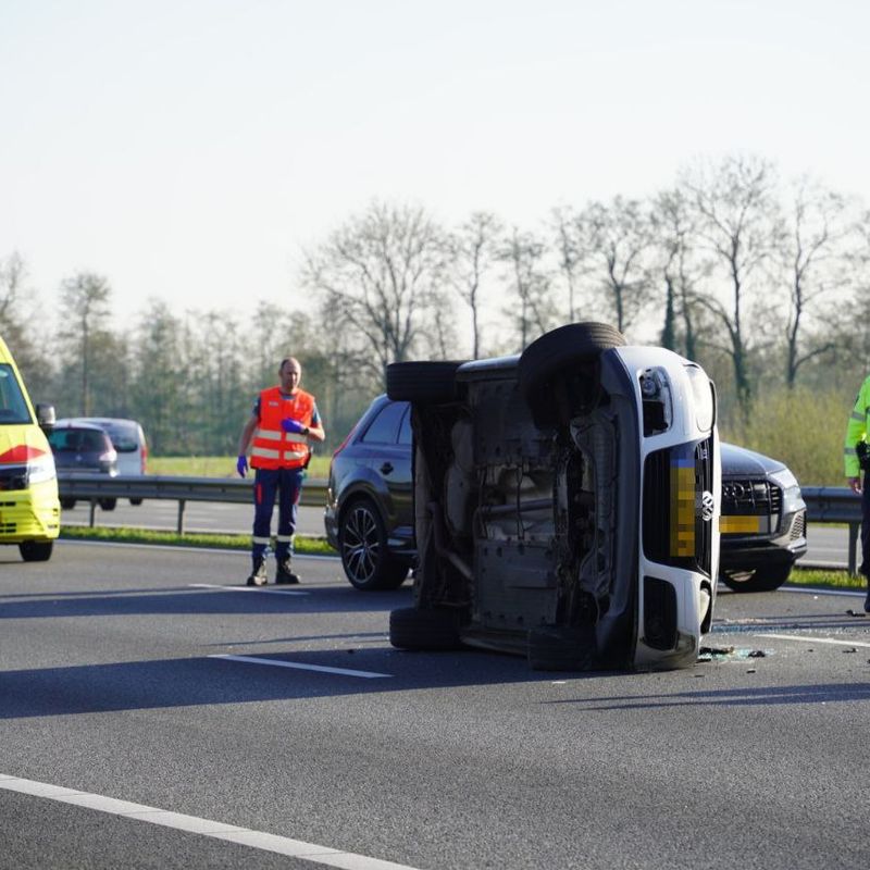 112 Nieuws: automobilist gewond na aanrijding met vrachtwagen op N36 - Oost