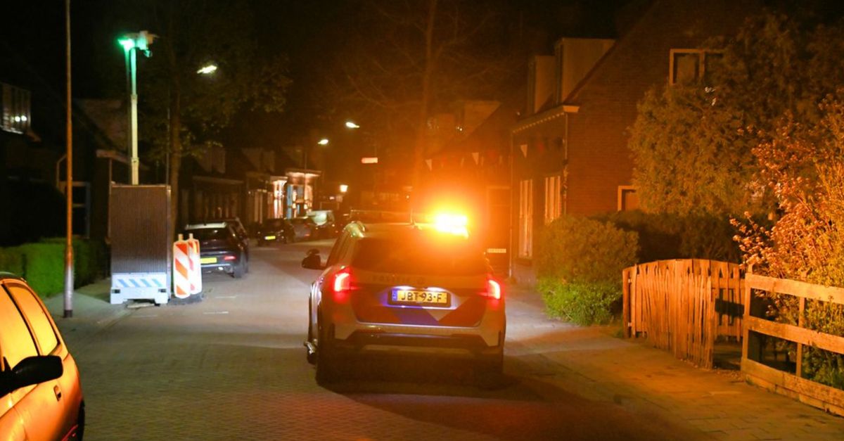 Tieners aangehouden in onderzoek naar aanslagen | Container valt van ...