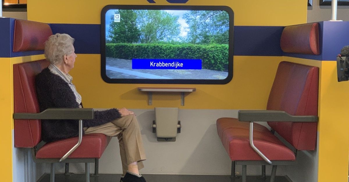 Eigen treincoupé voor ouderen met dementie in Kapelle: 'Allerlei herinneringen komen boven ...
