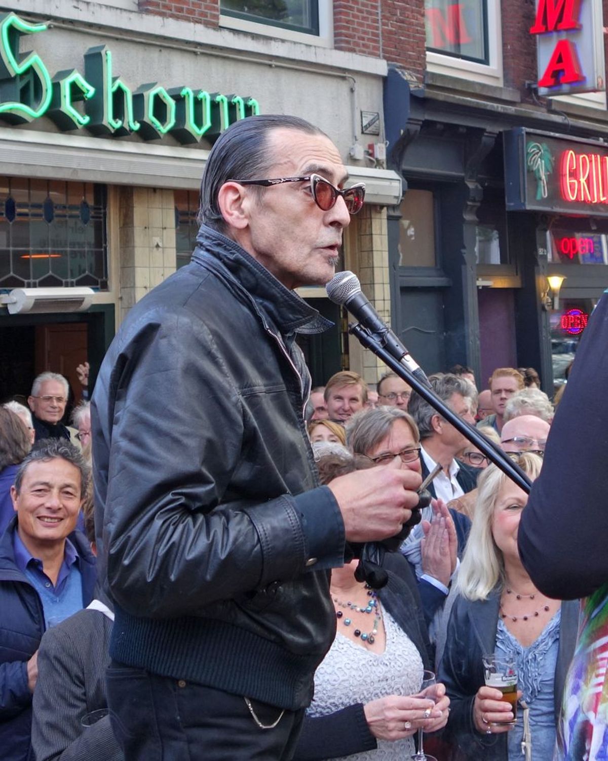 Het ABC van Deelder: Jules is niet dood, en dat gaat hij voorlopig ook ...